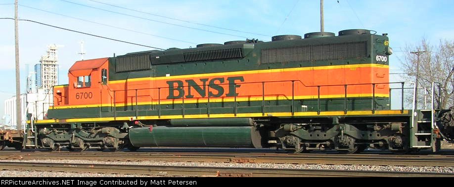 BNSF 6700
